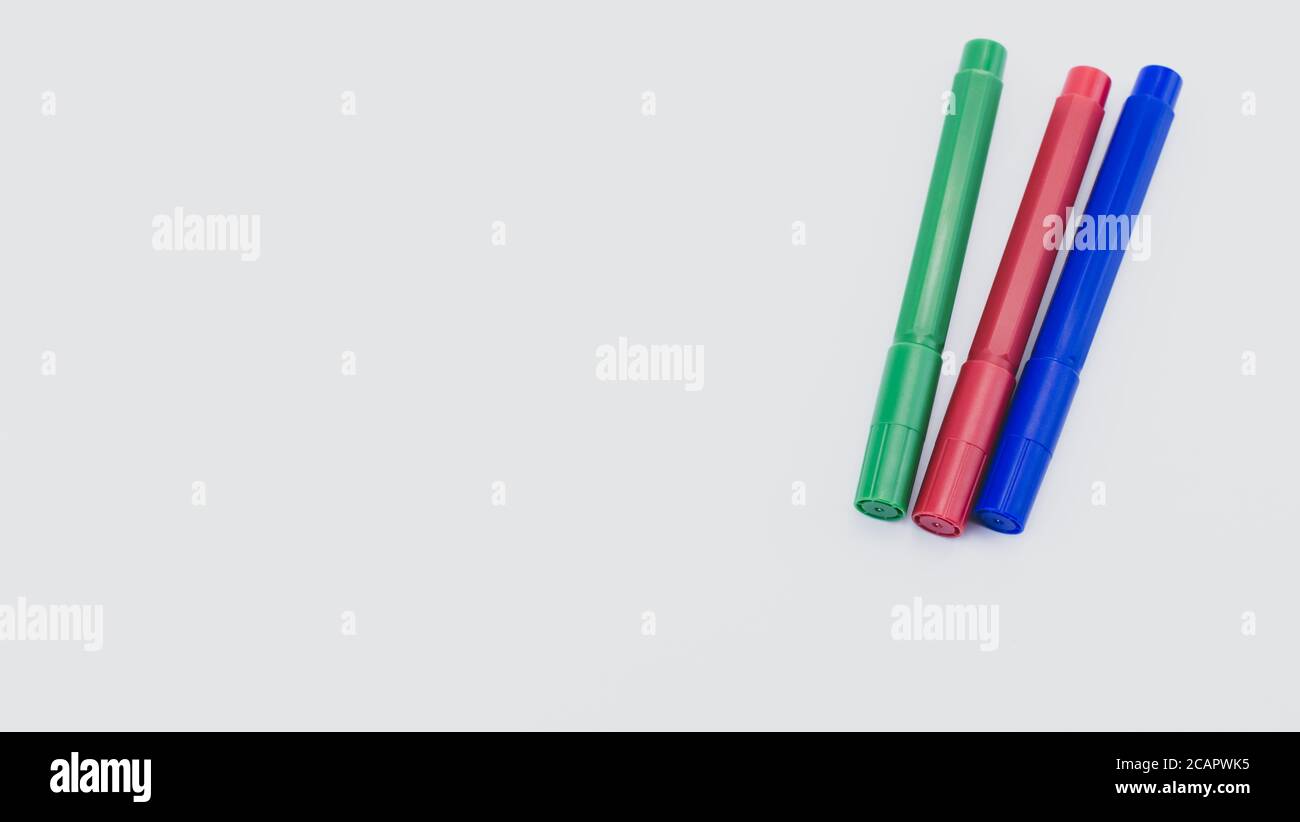 drawing felt tip pens on a white background Stock Photo - Alamy