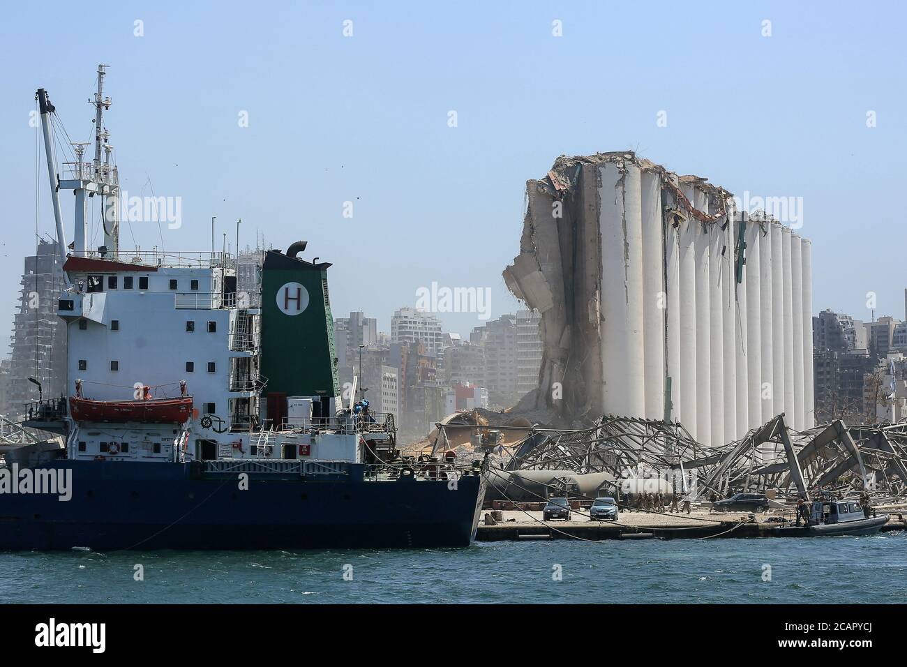 Beirut, Lebanon. 08th Aug, 2020. The massive explosion site at Beirut ...