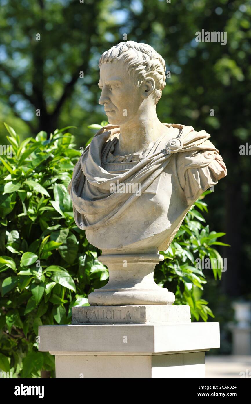 Caligula emperor statue hi-res stock photography and images - Alamy