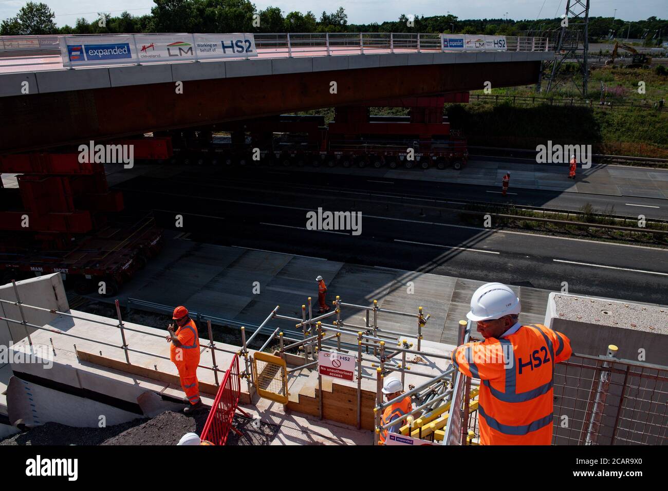 Hs2 workers hi-res stock photography and images - Alamy