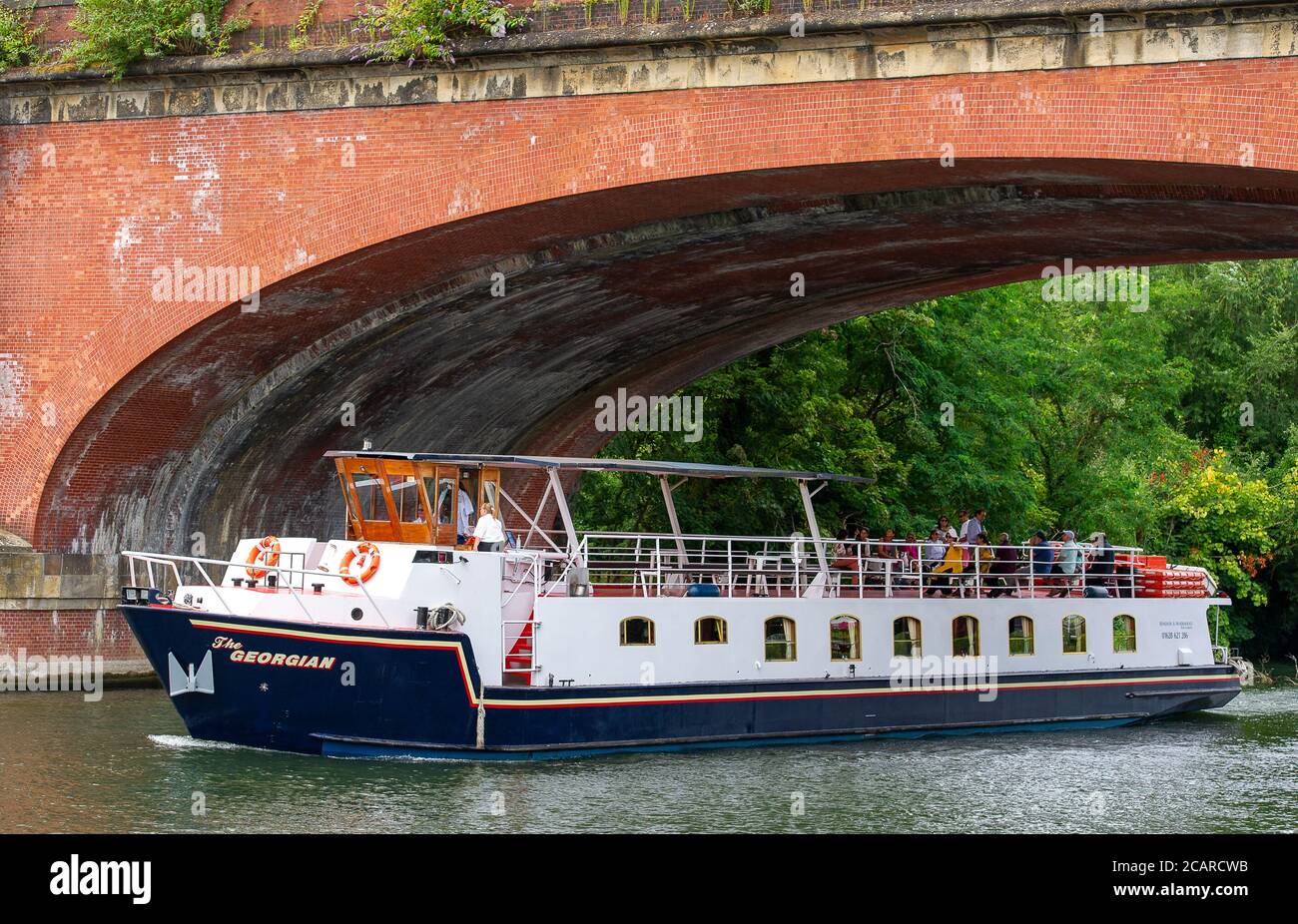 Maidenhead, Berkshire, UK. 8th August, 2020. Passengers enjoying a day ...