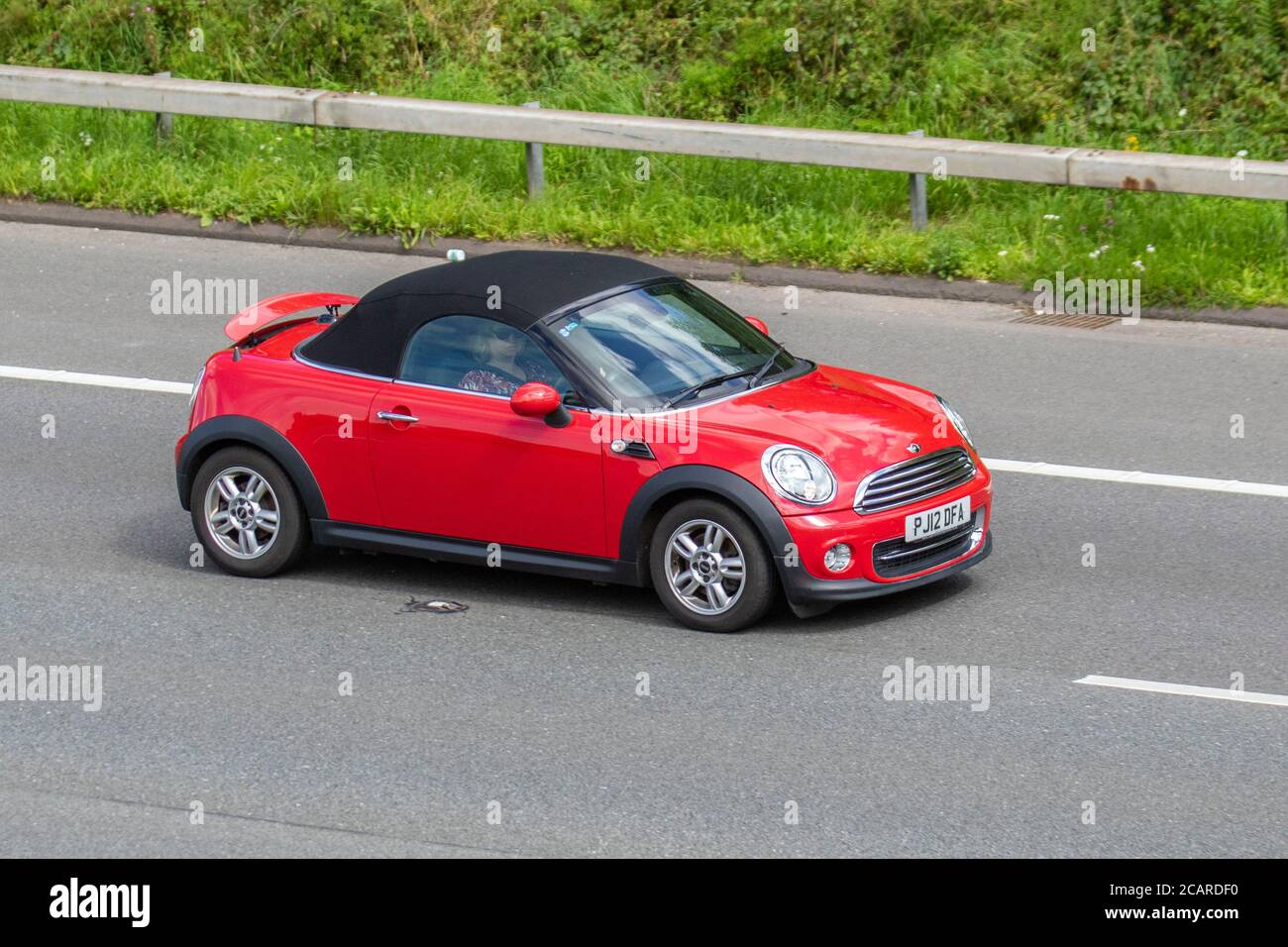 Red mini cooper convertible hi-res stock photography and images - Alamy