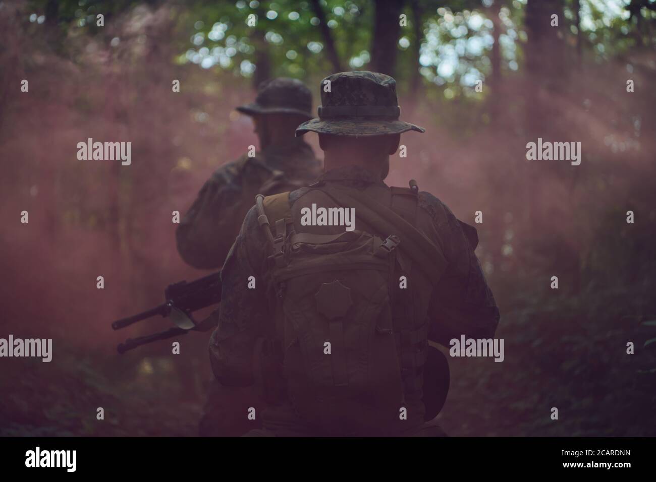 Modern warfare Soldiers Squad Running as Team in Battle Formation Stock ...