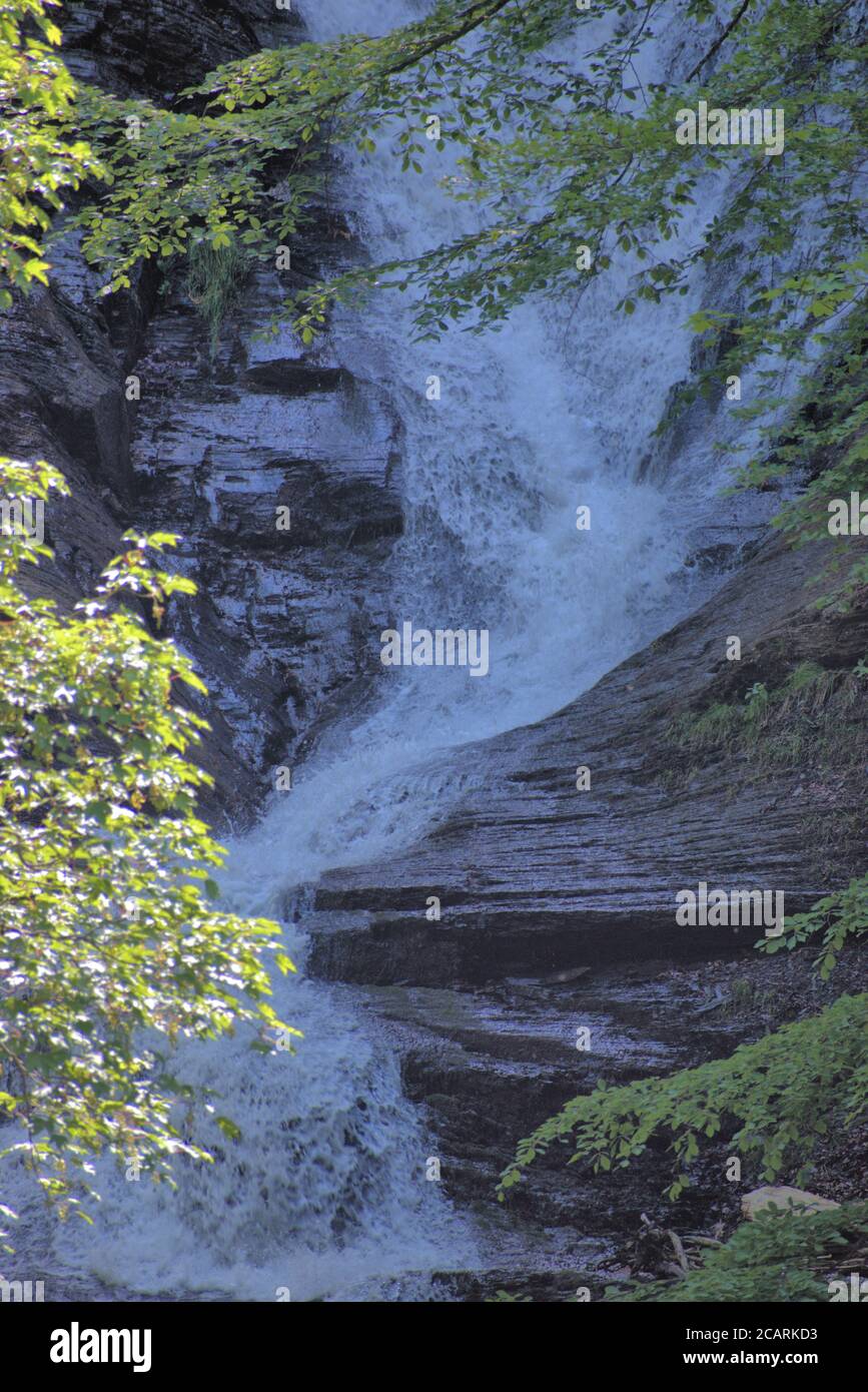 Small waterfall fresh water hi-res stock photography and images - Alamy