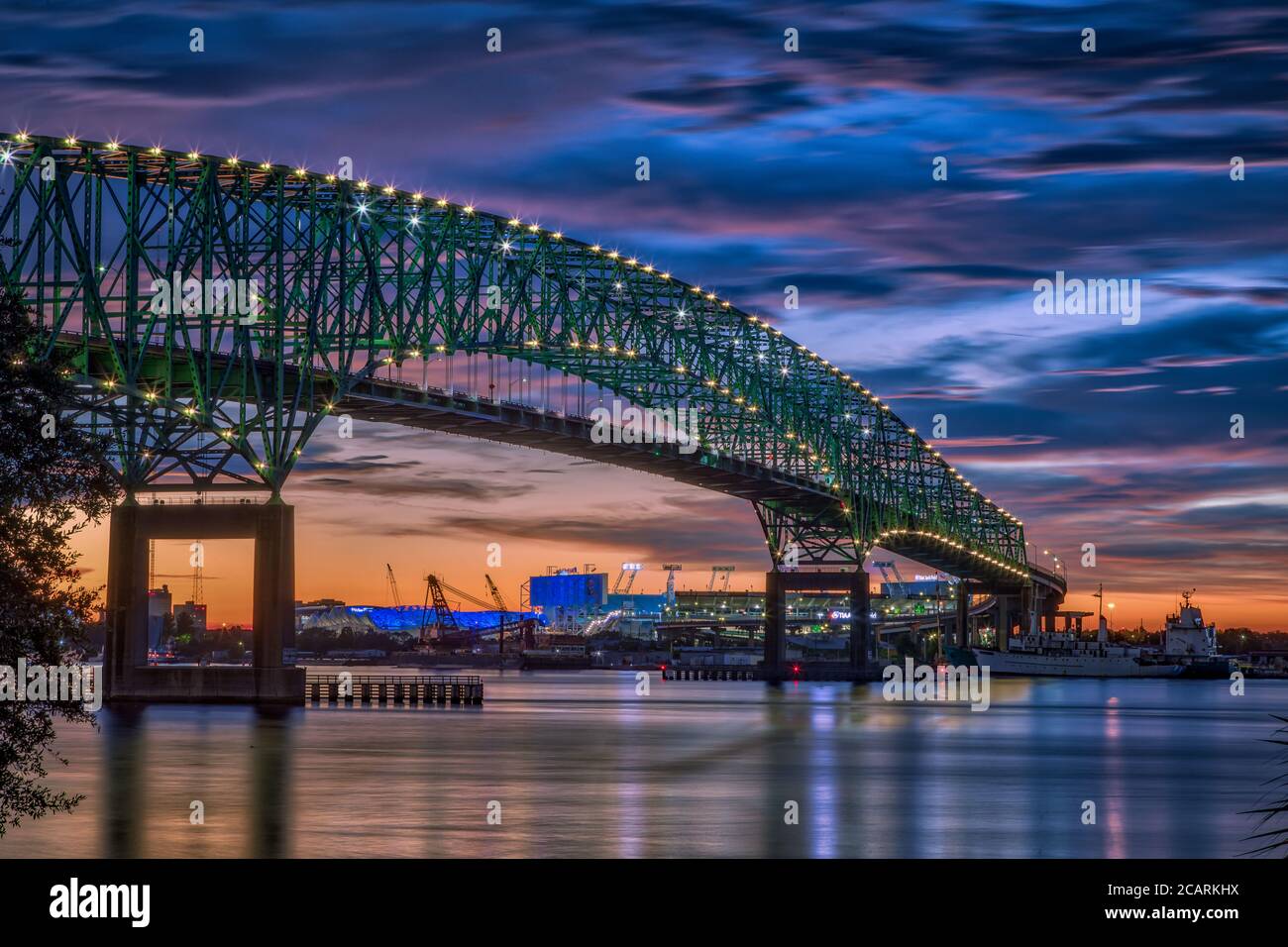 Hart Bridge at Dusk Stock Photo - Alamy