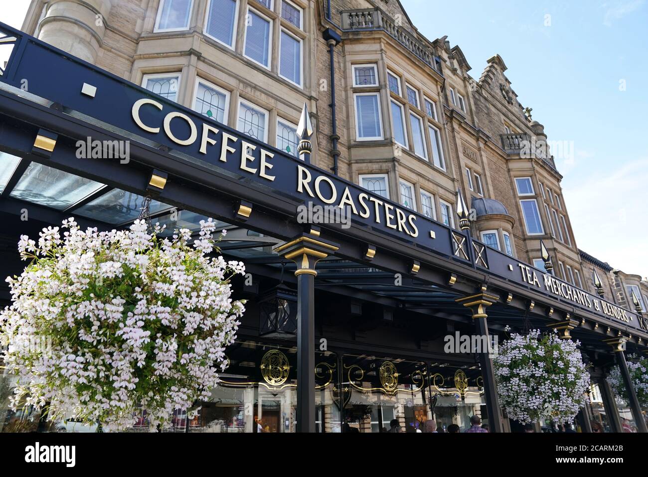 General view of cafe tea rooms in harrogate town hi-res stock ...