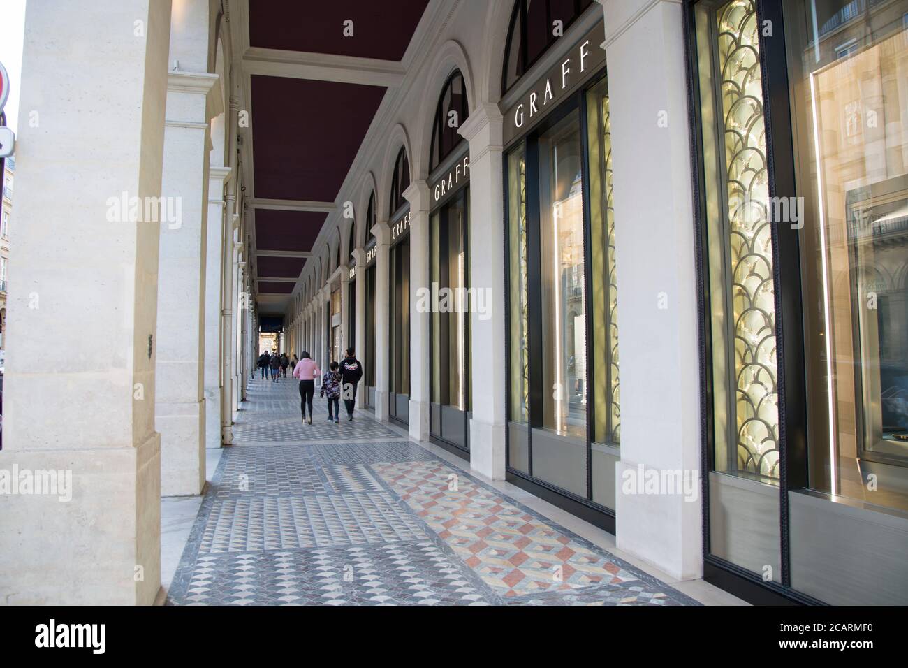 Paris graff hi-res stock photography and images - Alamy