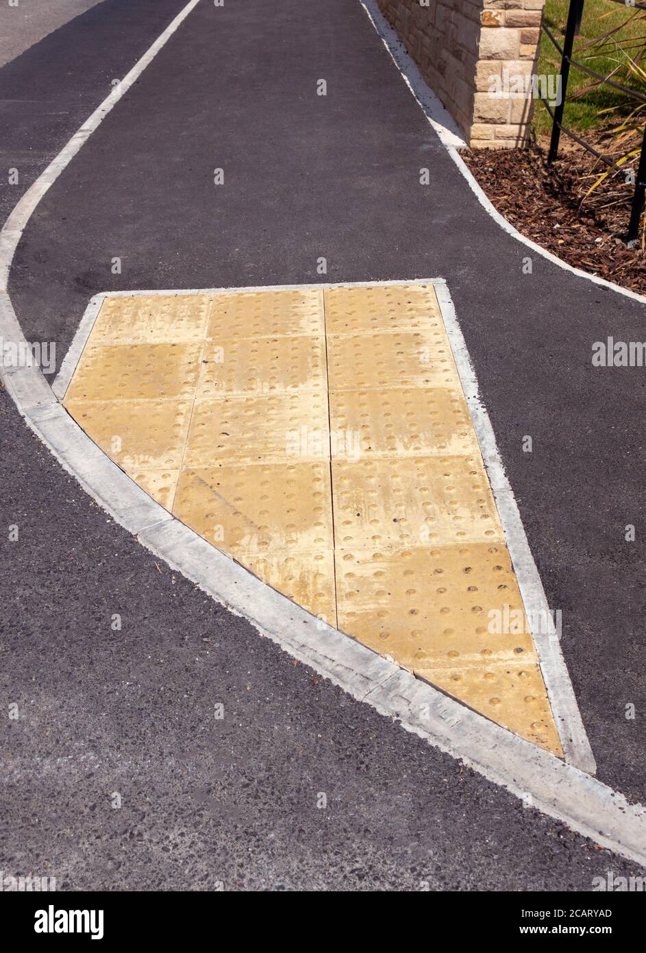Tactile paving visually impaired hi-res stock photography and images ...