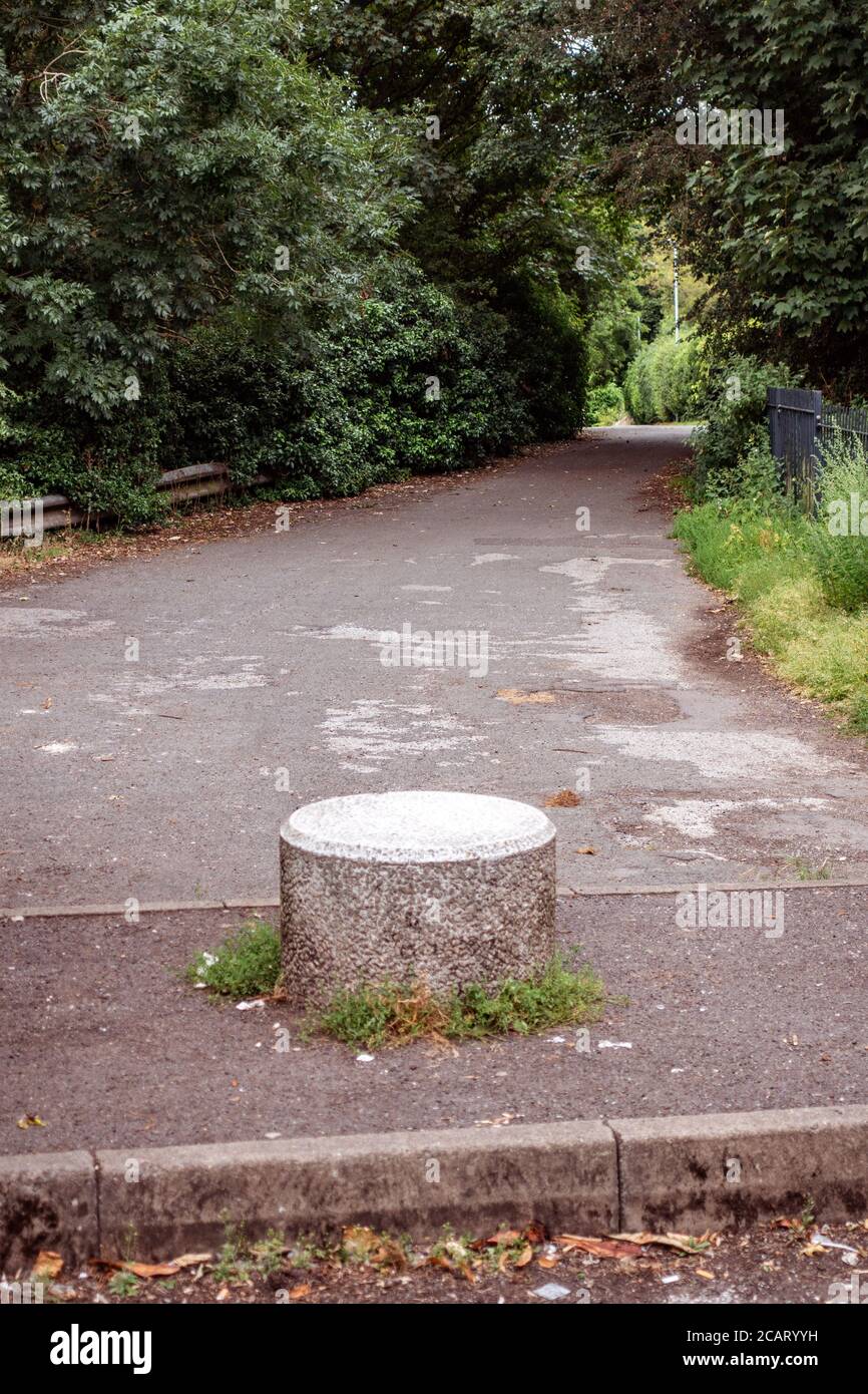 Concrete bollards hi-res stock photography and images - Alamy