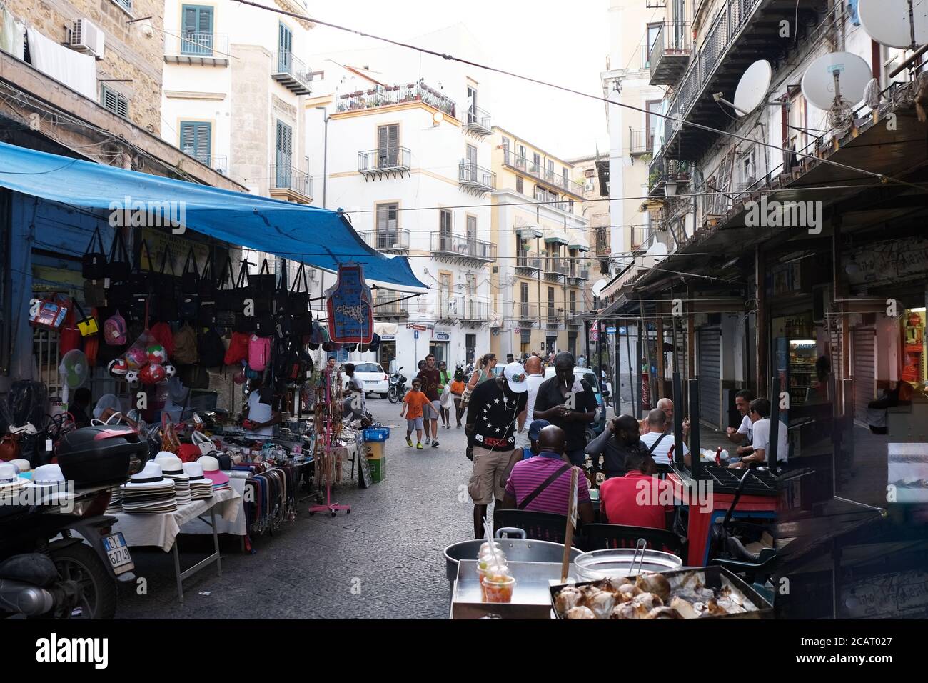 Palermo ballaro market hi-res stock photography and images - Alamy