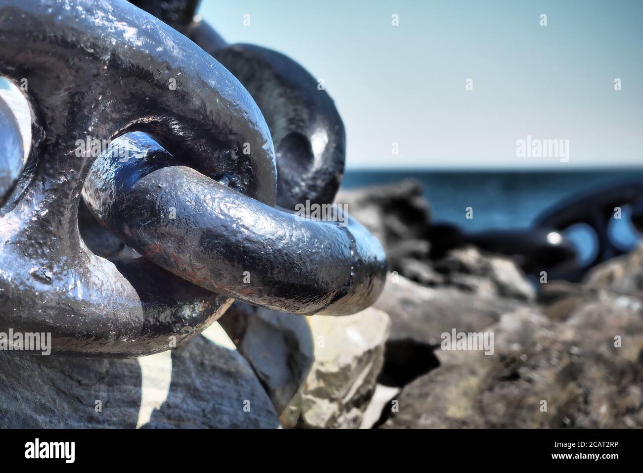 Sea chains hi-res stock photography and images - Alamy