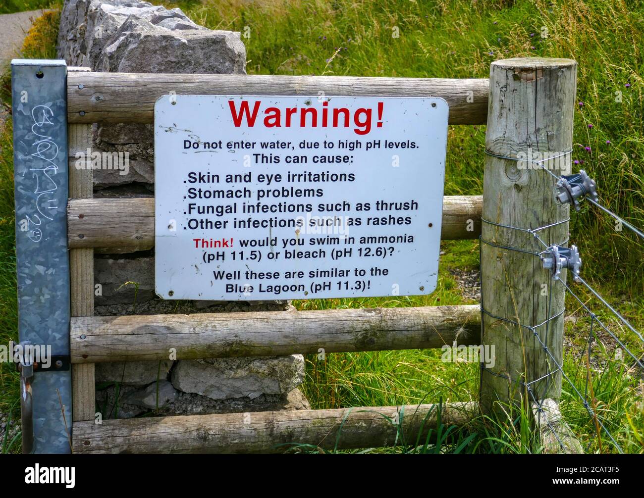 Industrial warning signs hi-res stock photography and images - Alamy