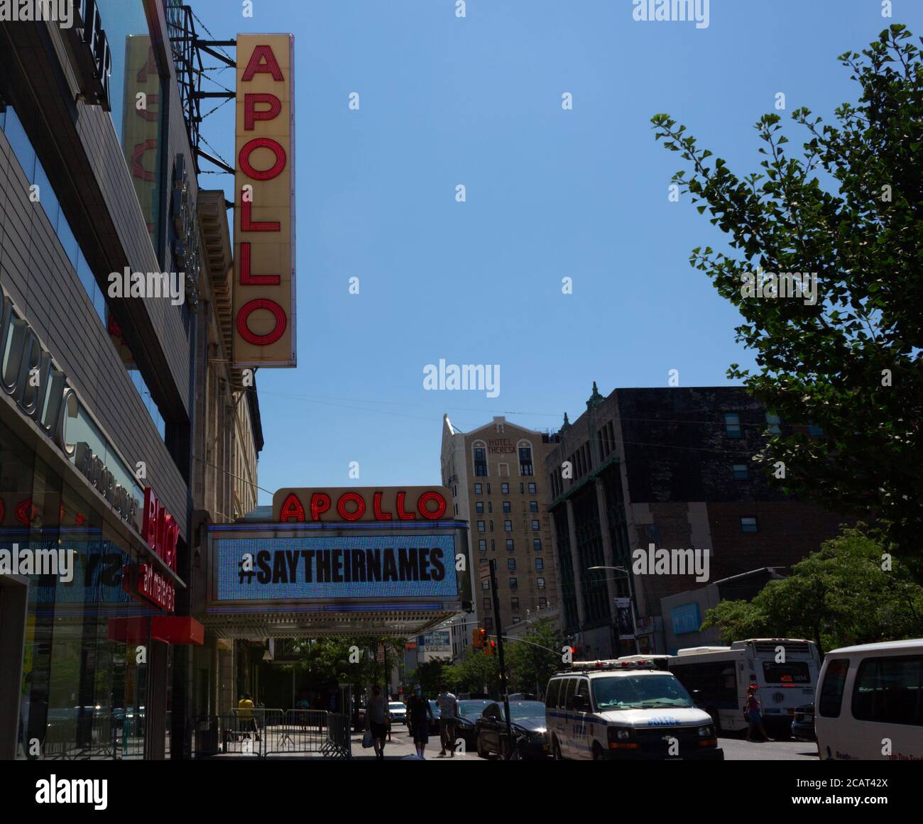 Nyc harlem apollo theater hi-res stock photography and images - Alamy