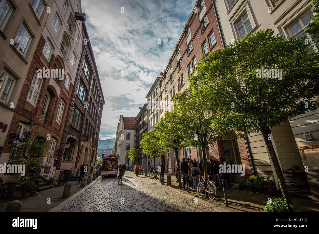 Return buildings hi-res stock photography and images - Alamy