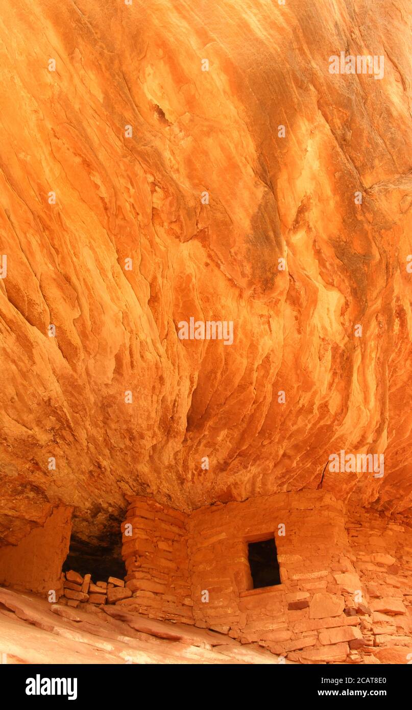 Ruins native american house hi-res stock photography and images - Alamy