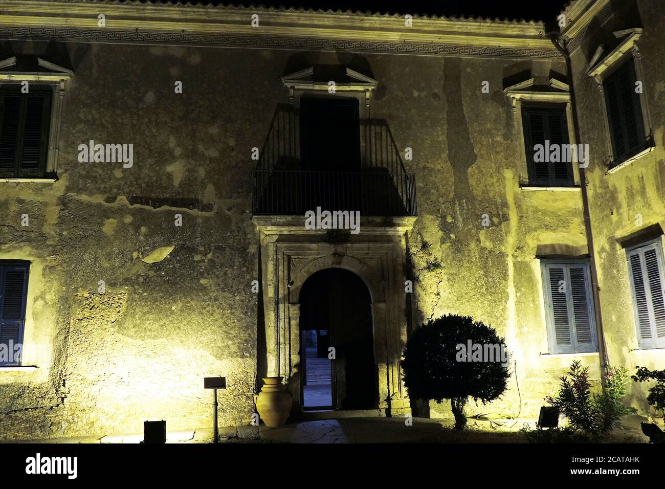 Castello di caccuri hi-res stock photography and images - Alamy
