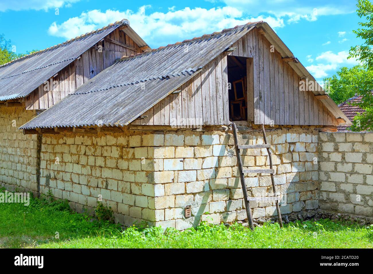 Old farm barn stairs hi-res stock photography and images - Alamy