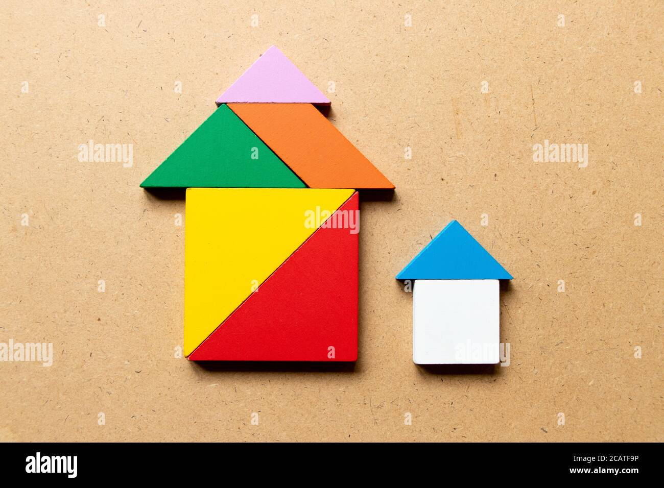 Tangram house hi-res stock photography and images - Alamy