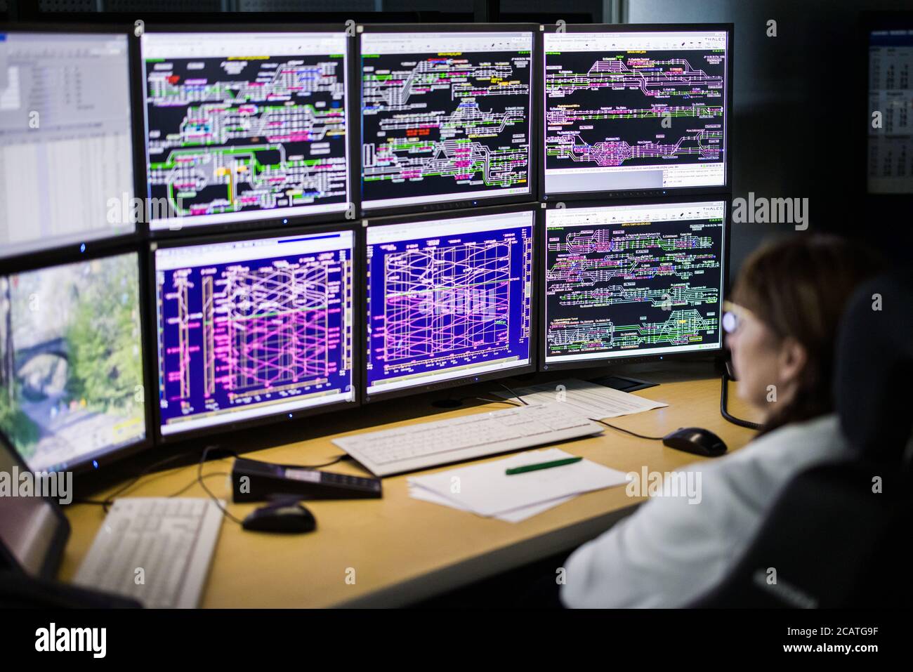 Train traffic management hi-res stock photography and images - Alamy