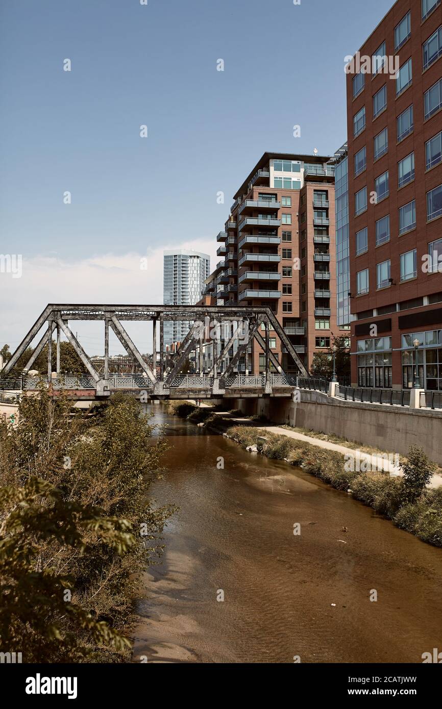 Path along Platte River on Cherry Creek Trail in Downtown Denver ...