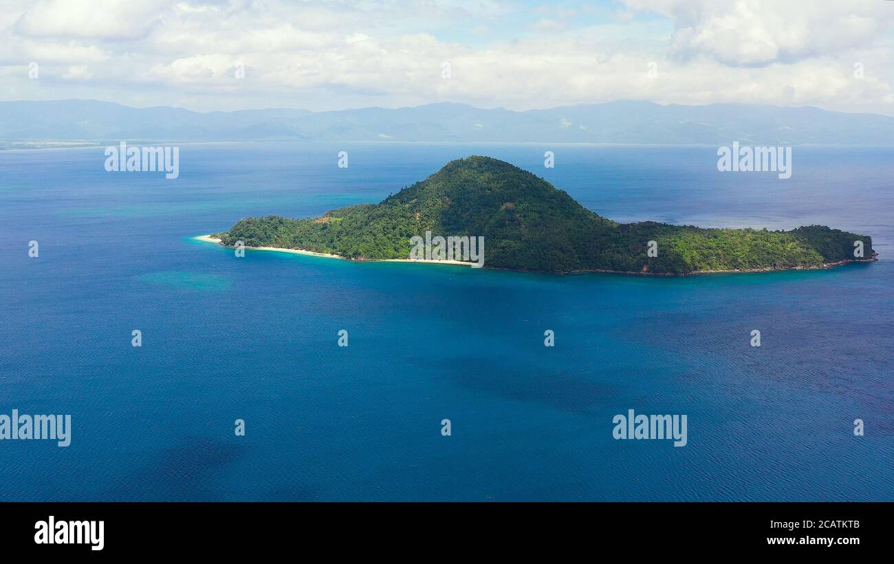 Beautiful bay with a tropical island. Atulayan Island, Camarines Sur ...