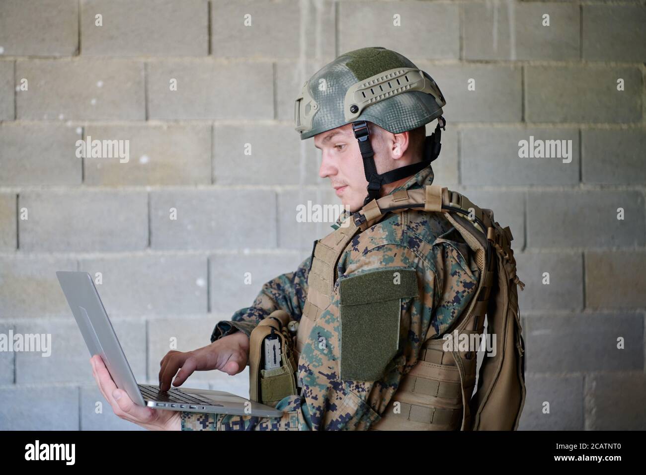 Us military intelligence command center hi-res stock photography and ...