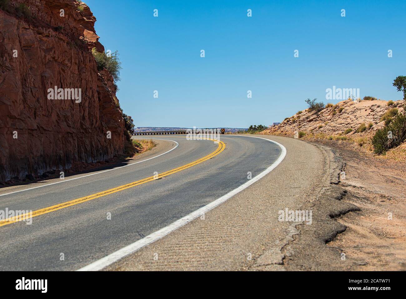Summer road in mountain, Curved Arizona Desert Road Stock Photo - Alamy