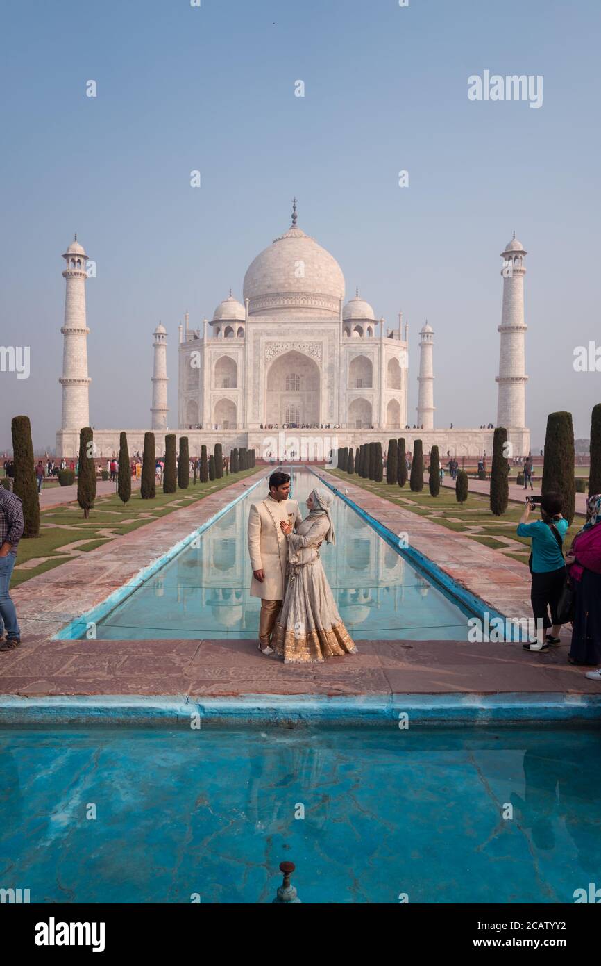 Taj Mahal, Agra / India - February 23, 2020: Indian couple in ...