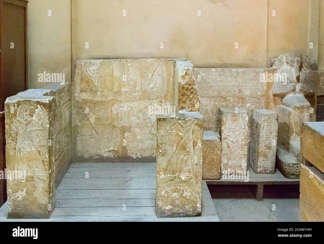 Egypt hieroglyphs cows hi-res stock photography and images - Alamy