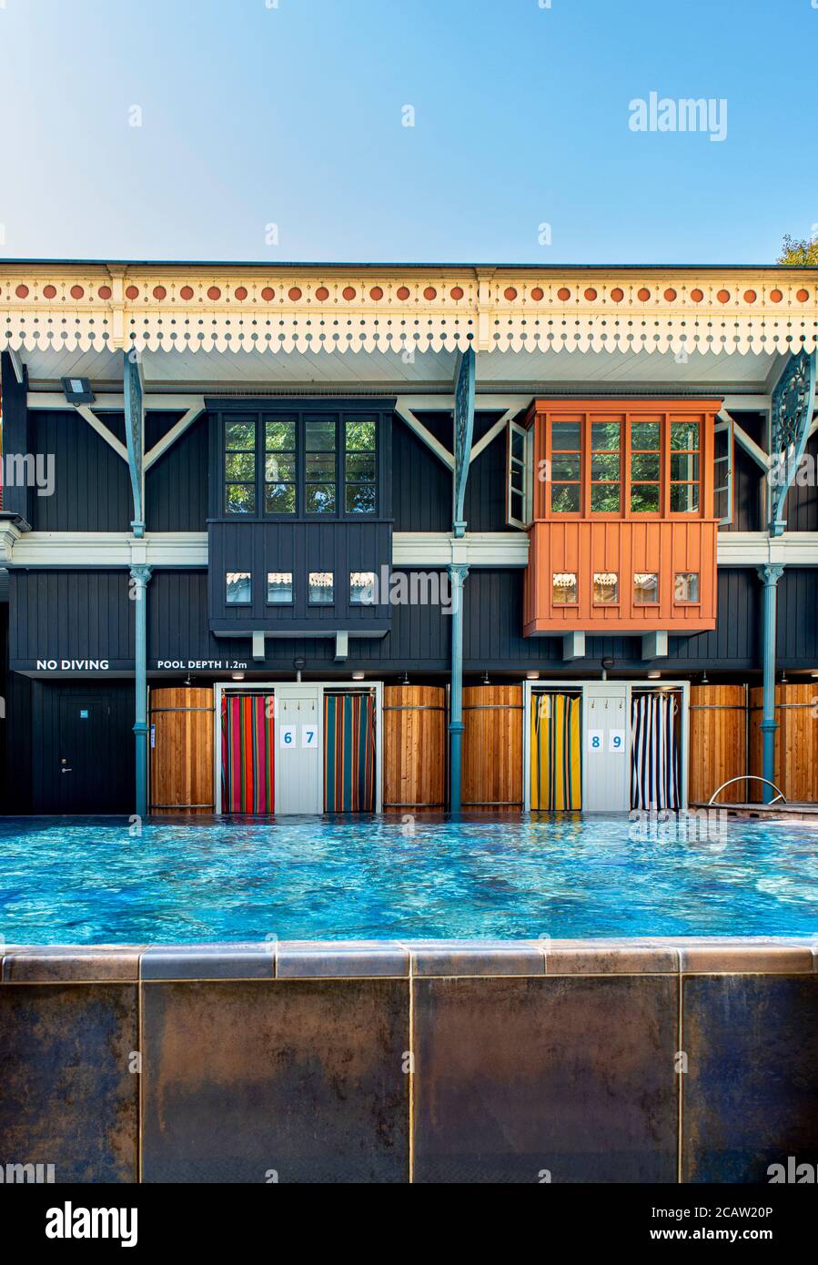 Reading lido hi-res stock photography and images - Alamy
