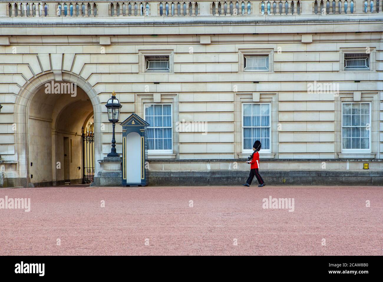 Queen Guard High Resolution Stock Photography and Images - Alamy