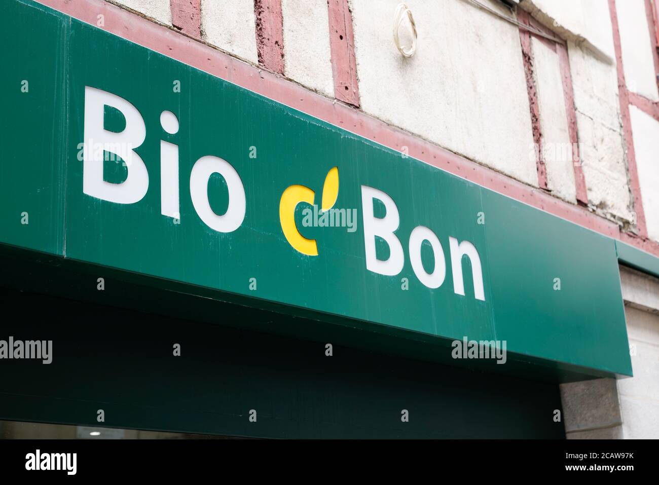 Bordeaux , Aquitaine / France - 08 04 2020 : Bio c'Bon text and logo ...
