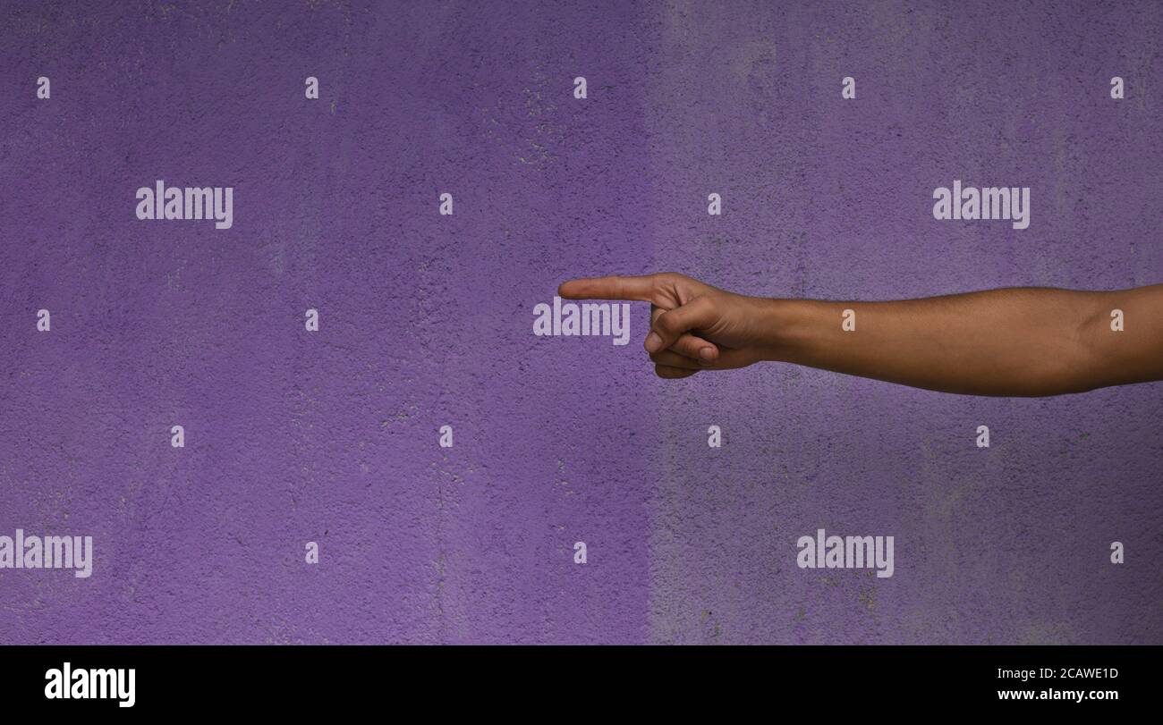 Left arm pointing hi-res stock photography and images - Alamy