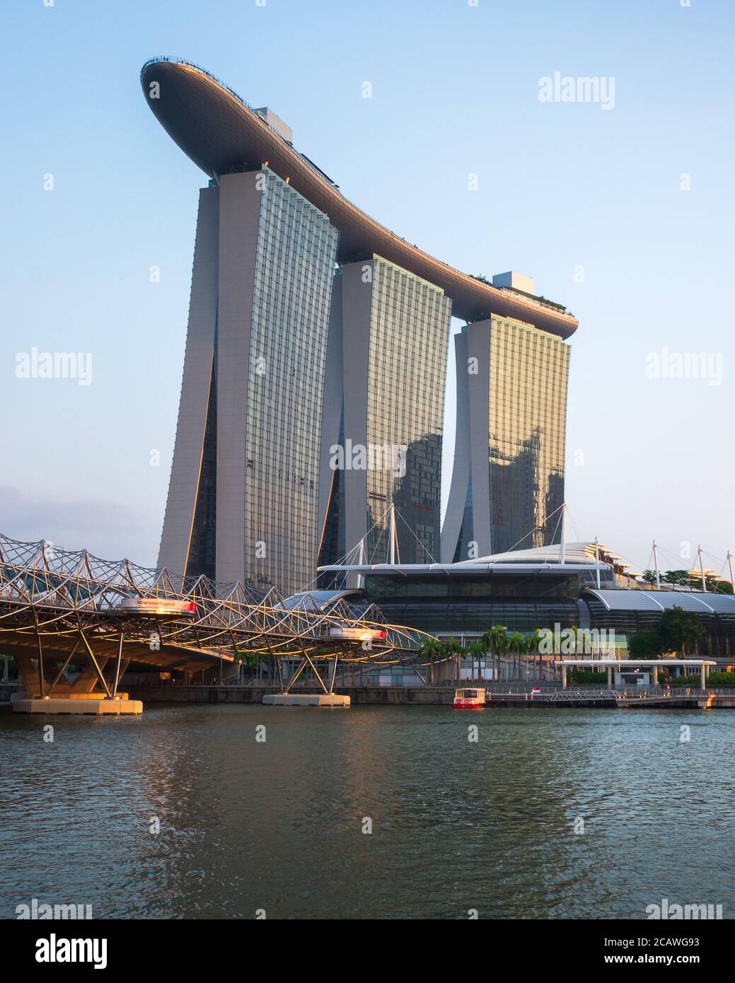 Singapore iconic structure hi-res stock photography and images - Alamy