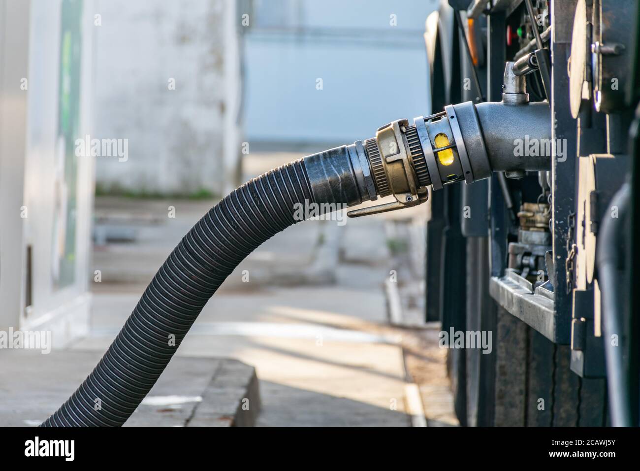 Station unloading hi-res stock photography and images - Alamy