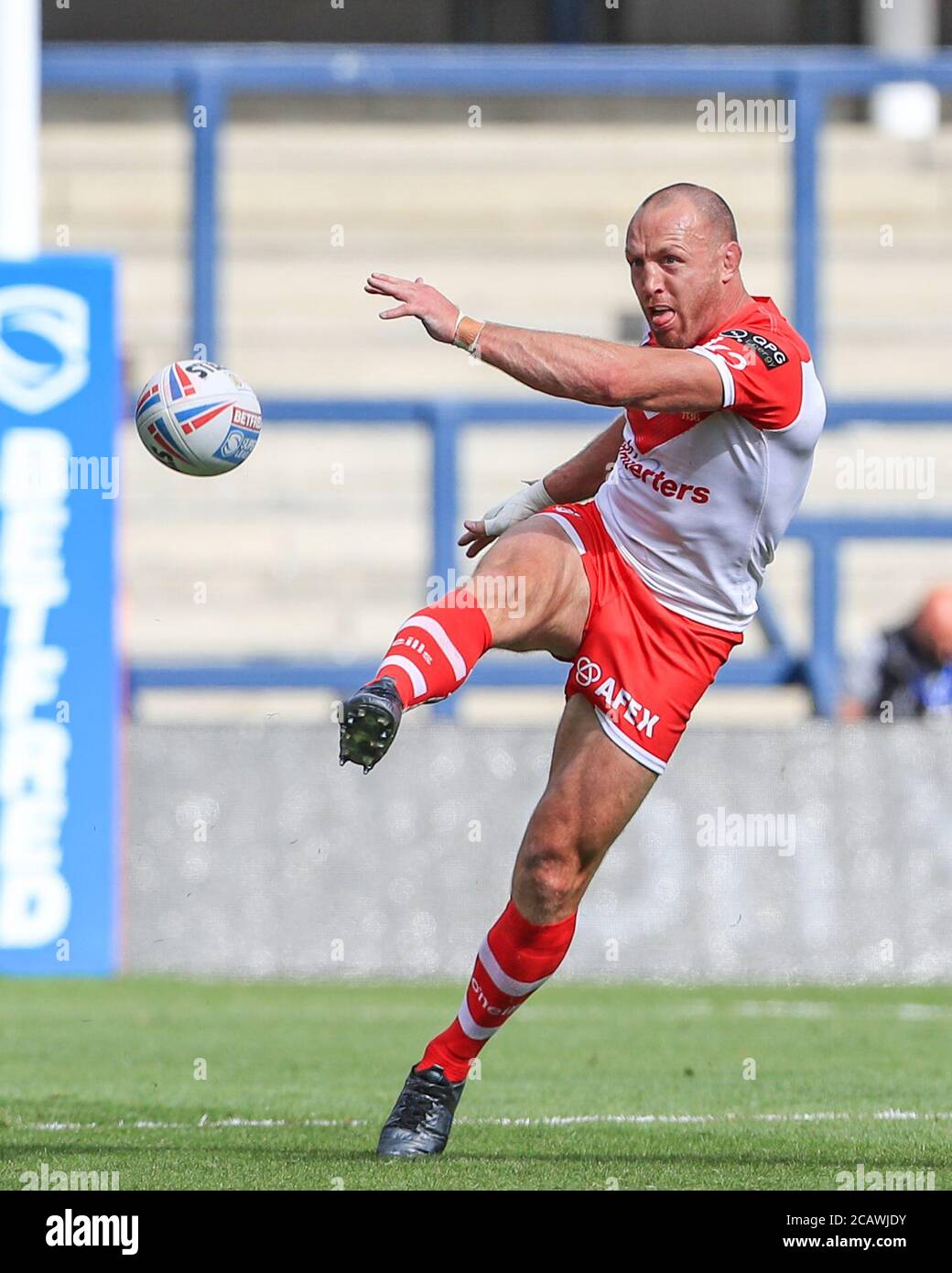 James Roby (9) of St Helens in action during the game Stock Photo - Alamy