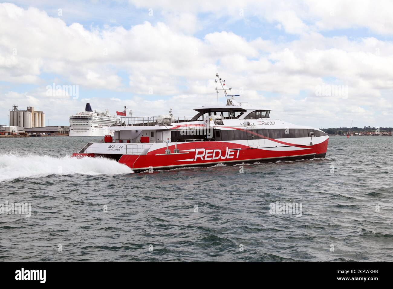 Red Jet 6 Hi-Speed ferry service, Solent crossing to Isle of Wight ...