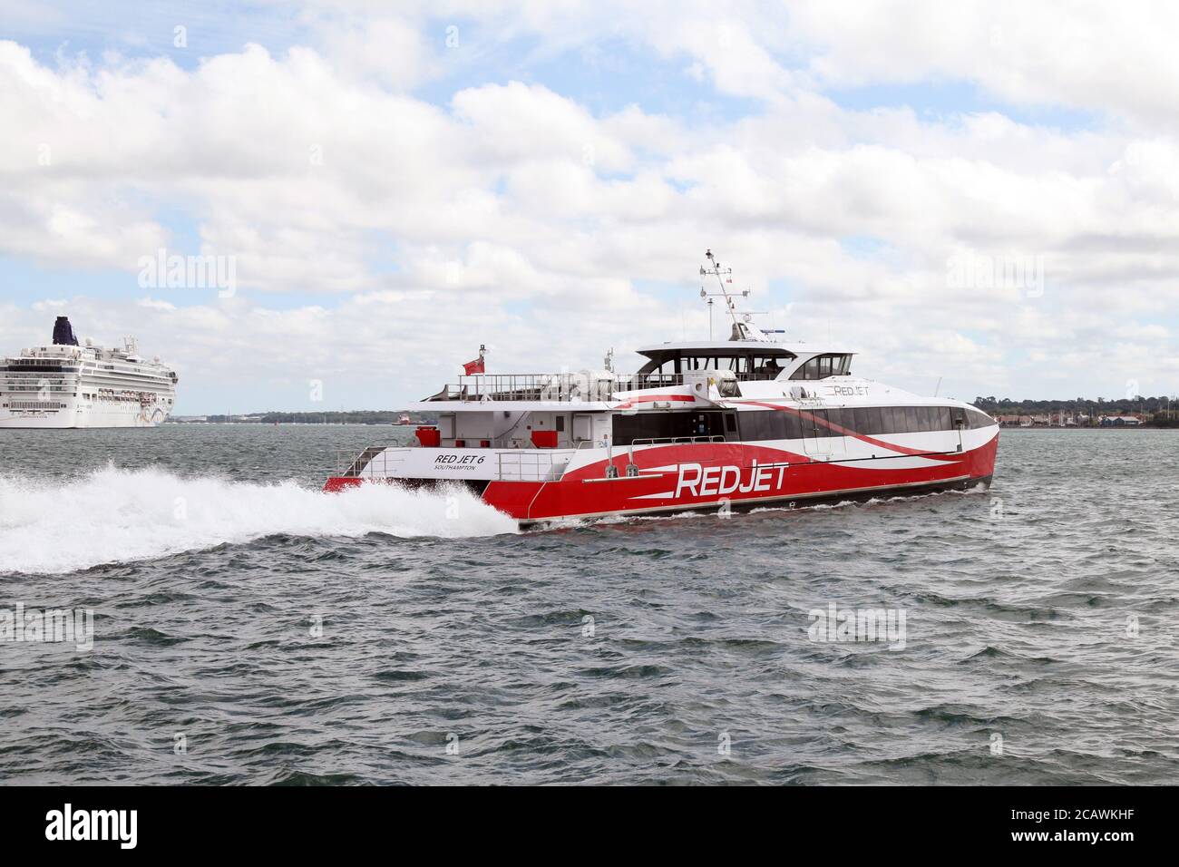 Red Jet 6 Hi-Speed ferry service, Solent crossing to Isle of Wight ...