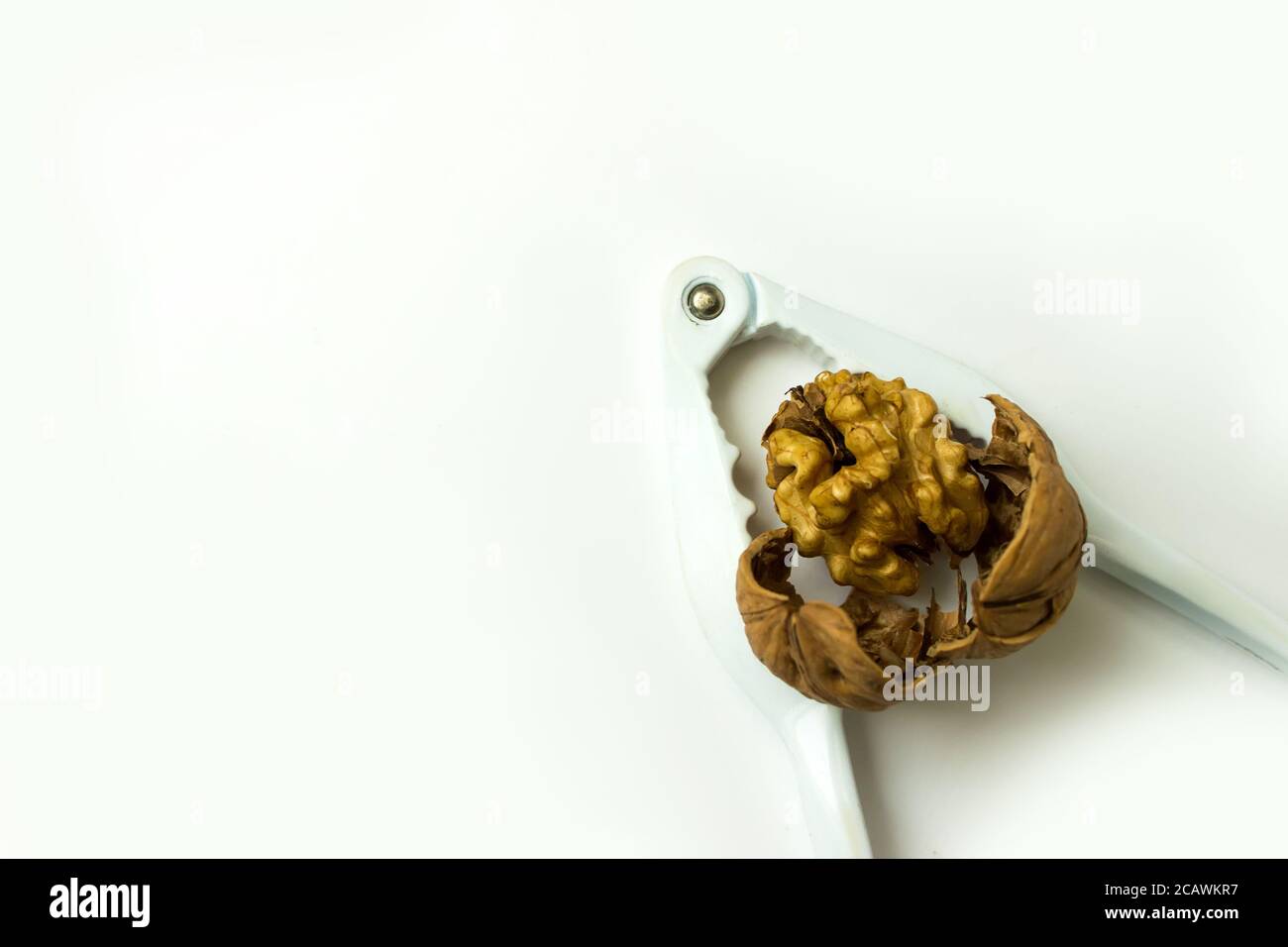 Crushed walnuts hi-res stock photography and images - Alamy