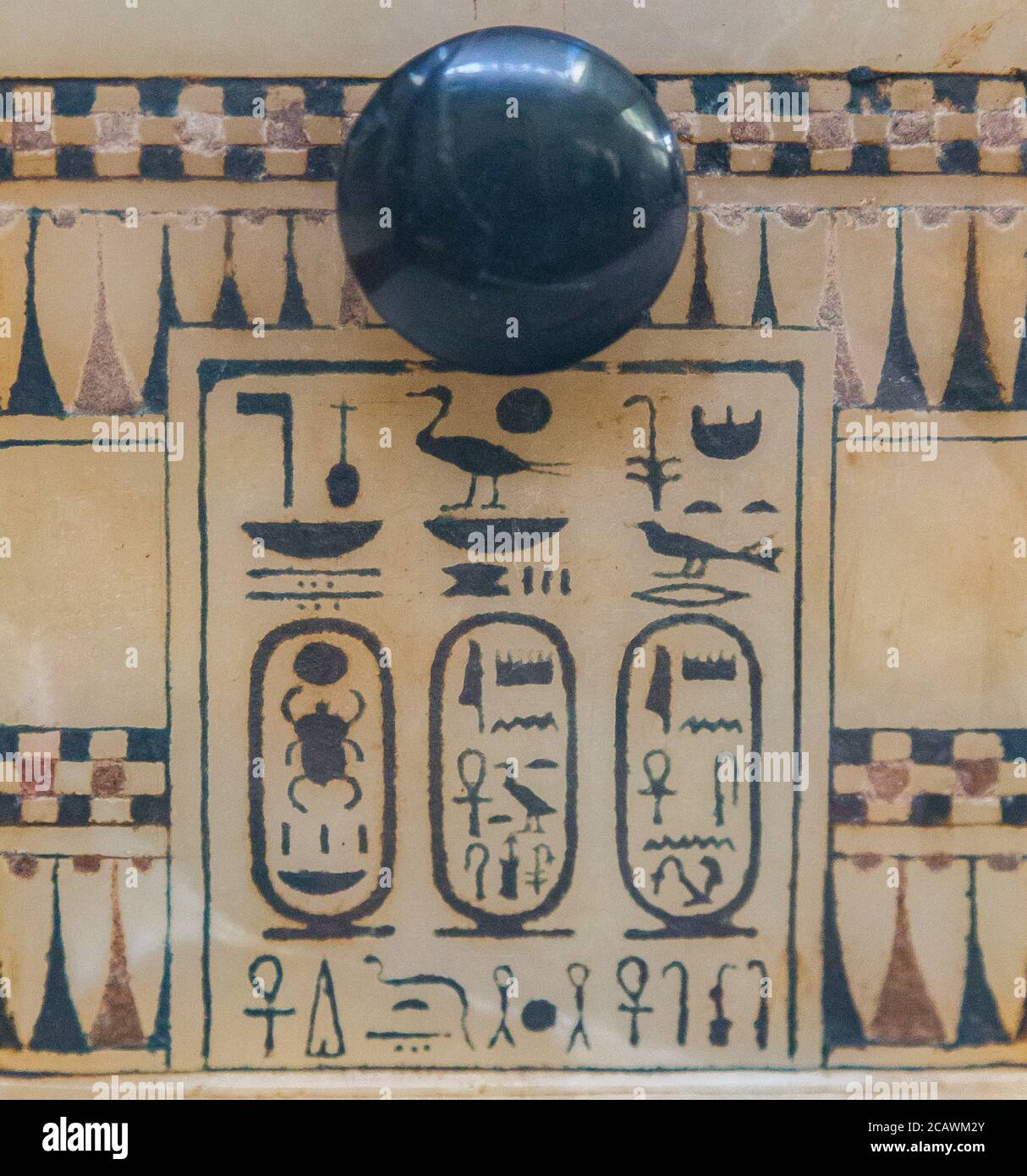 Cartouche tutankhamun hi-res stock photography and images - Alamy
