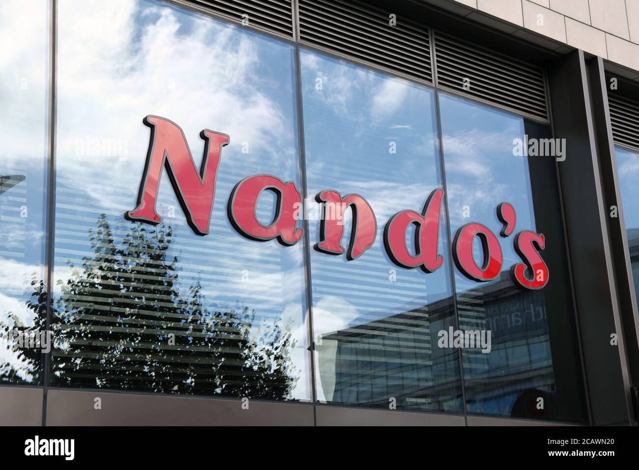 Nandos logo hi-res stock photography and images - Alamy