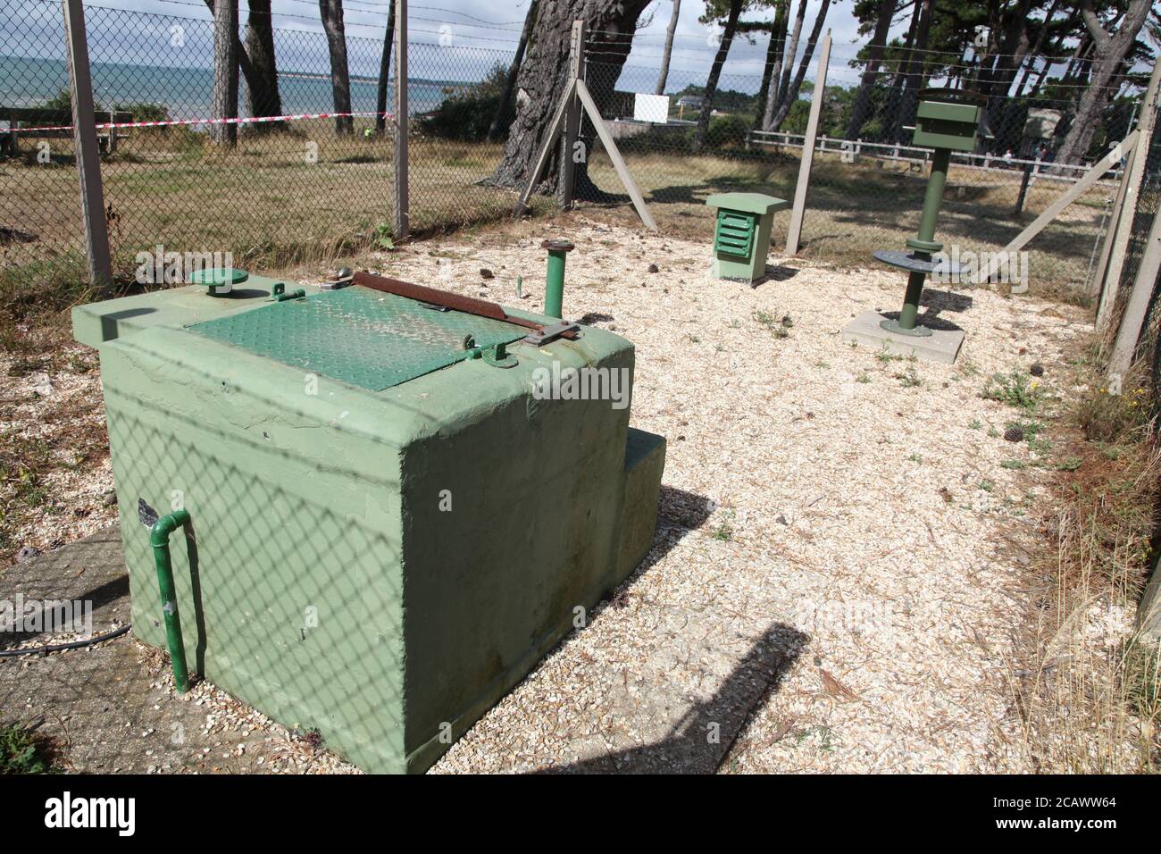 Ww2 lepe beach hi-res stock photography and images - Alamy