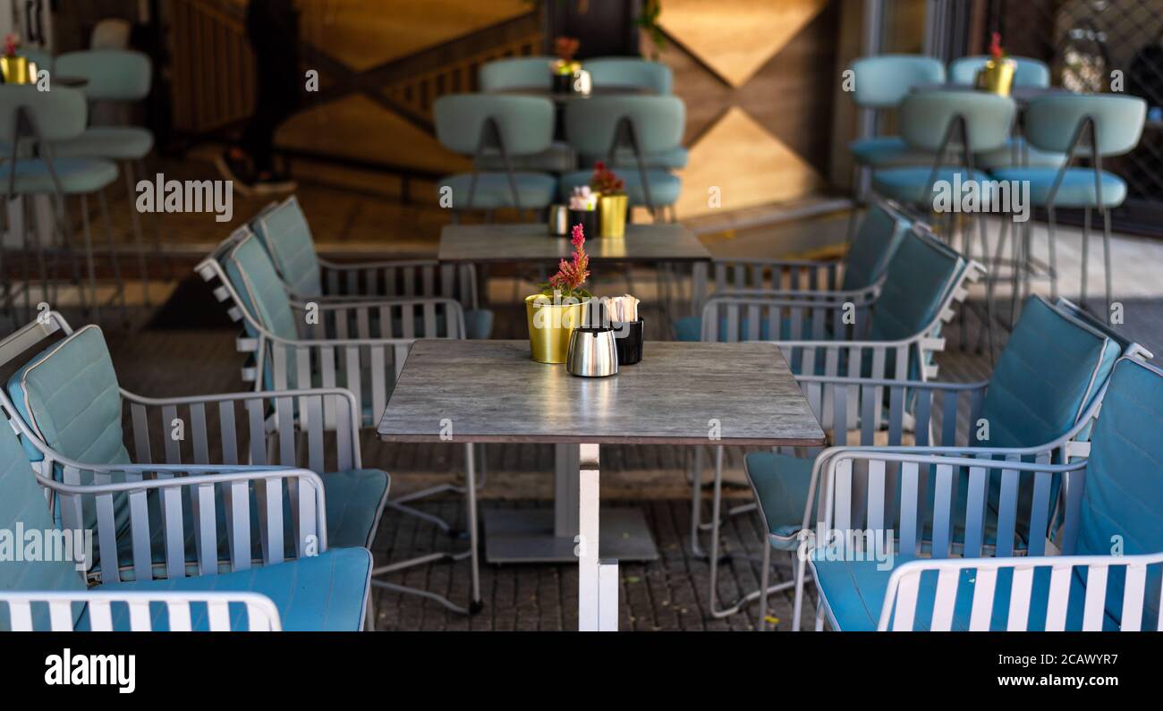 Empty tables in cafeteria hi-res stock photography and images - Alamy