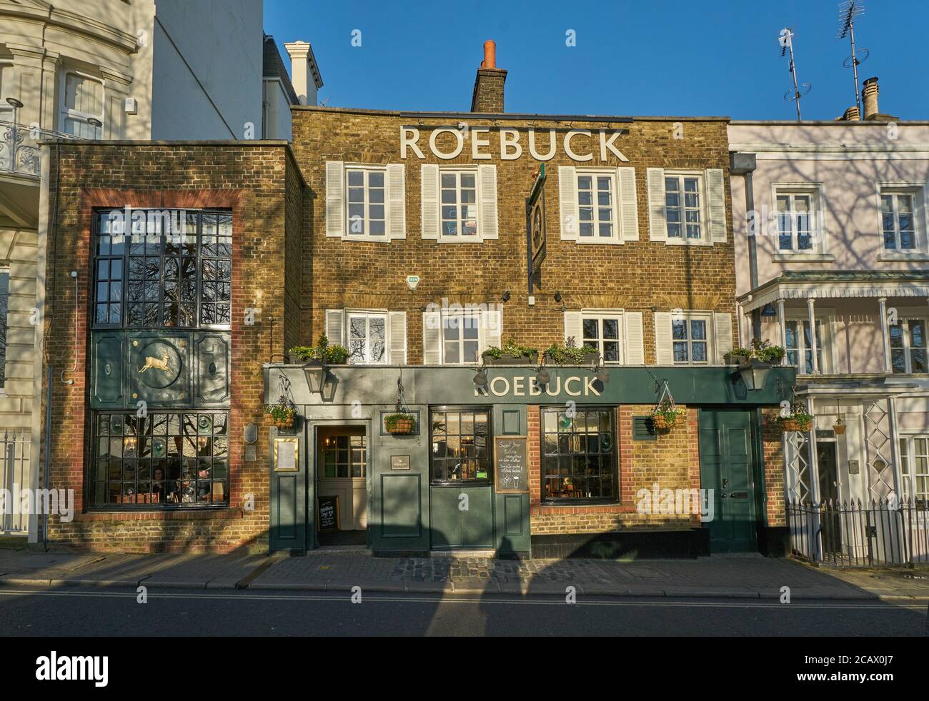 the roebuck pub in richmond Stock Photo - Alamy