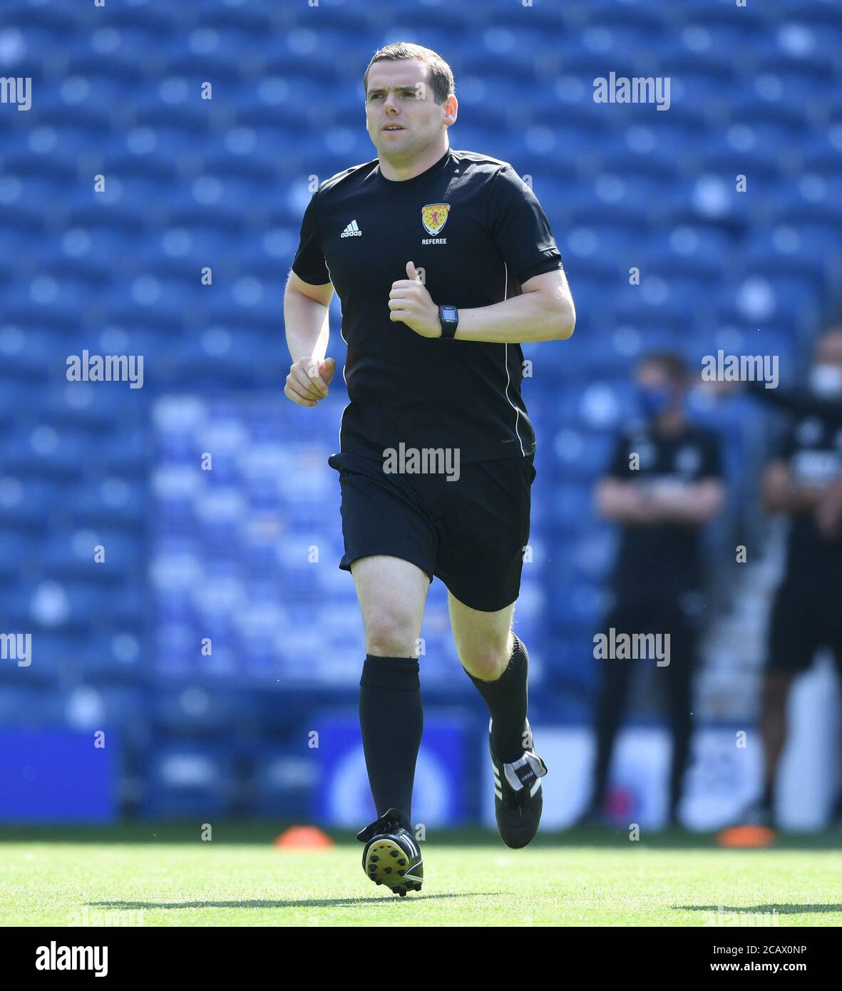 Douglas ross assistant referee hi-res stock photography and images - Alamy