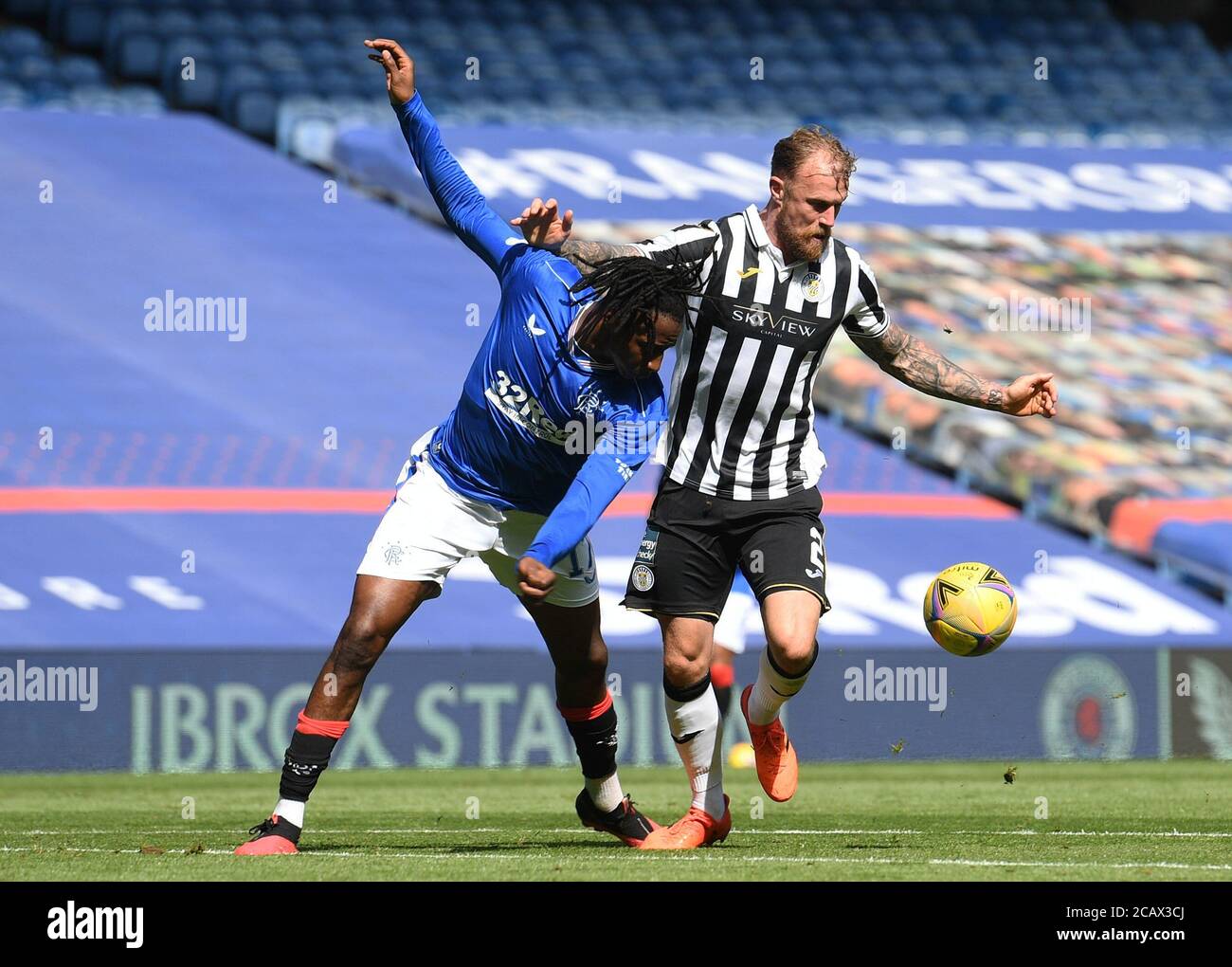 St Mirren's Richard Tait (right) and Rangers' Joe Aribo during the ...