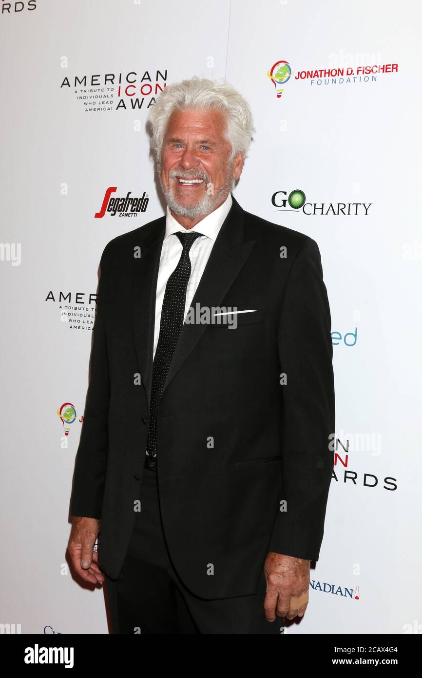 LOS ANGELES - MAY 19: Barry Bostwick at the American Icon Award at the ...