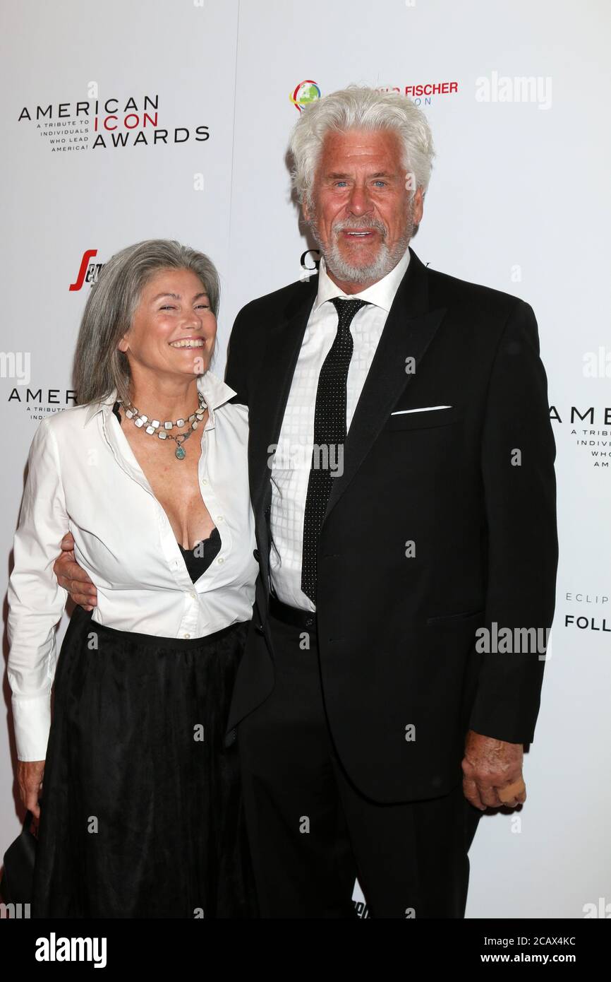 LOS ANGELES - MAY 19: Guest, Barry Bostwick at the American Icon Awards ...