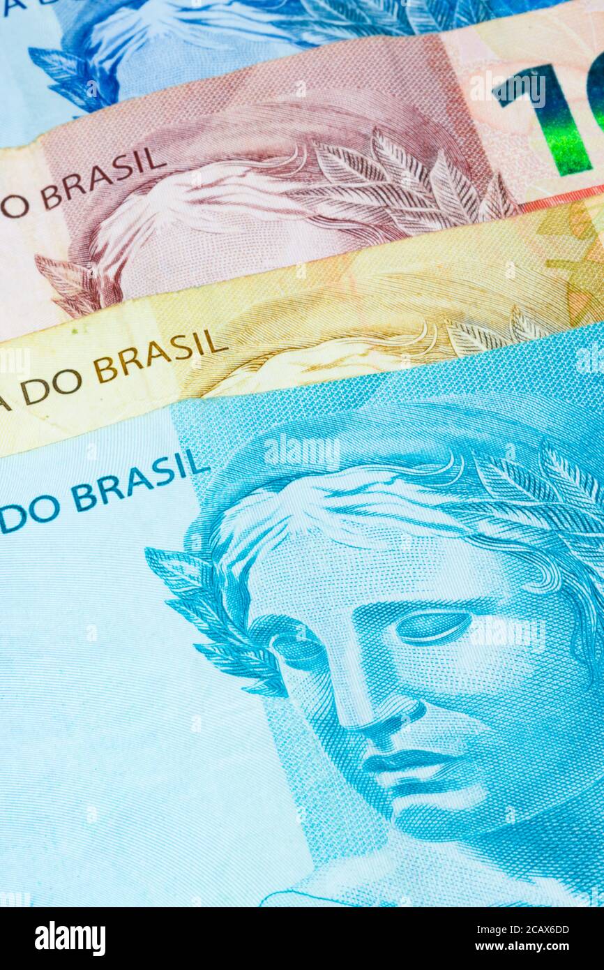 Closeup of varied values of Brazilian money Stock Photo - Alamy