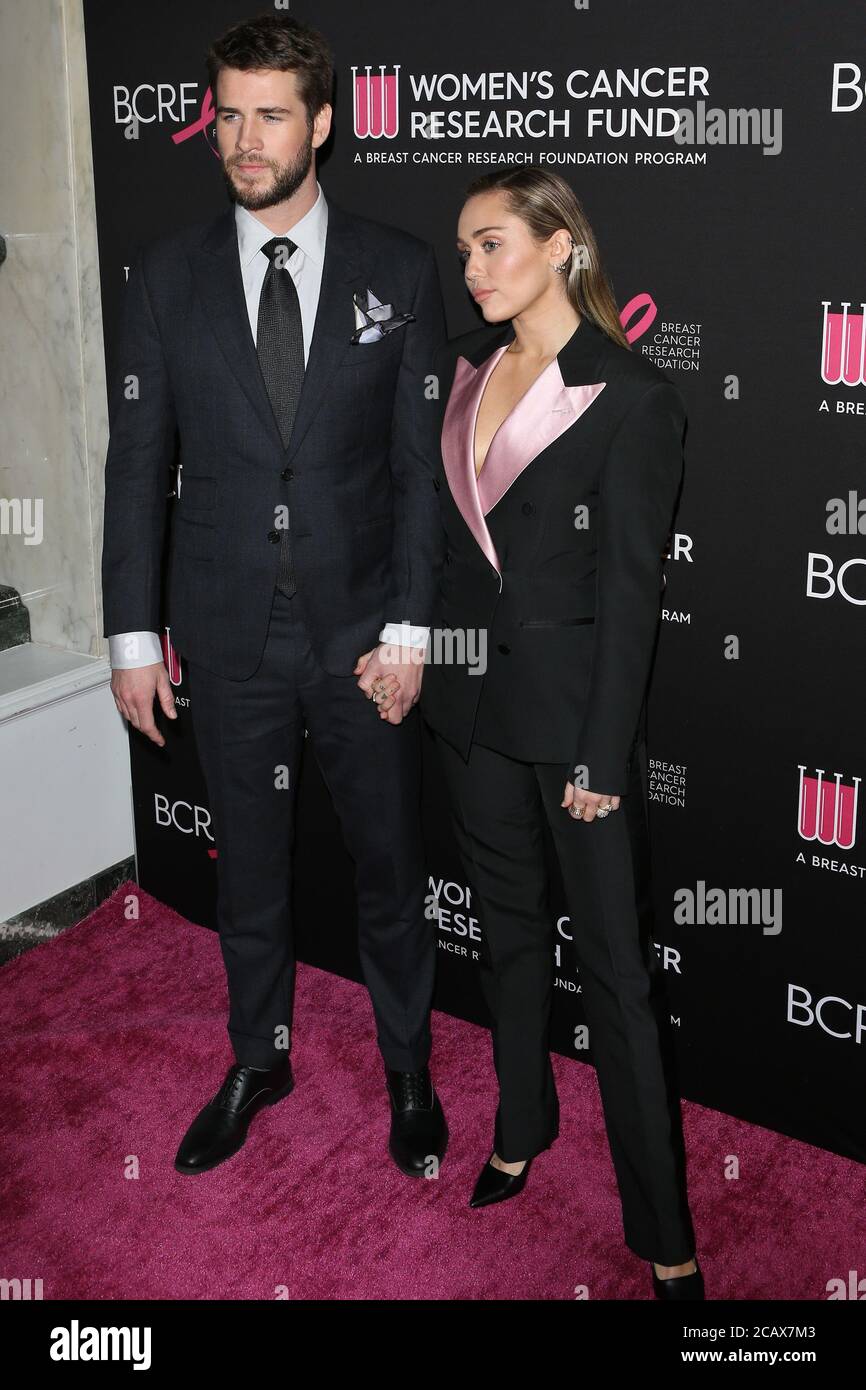 LOS ANGELES - FEB 28: Liam Hemsworth, Miley Cyrus at the Women's Cancer ...
